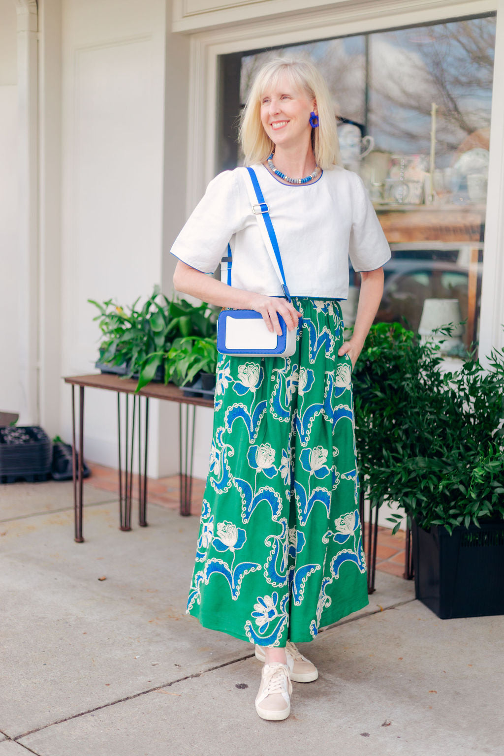 The Well Dressed Patron – Capsule